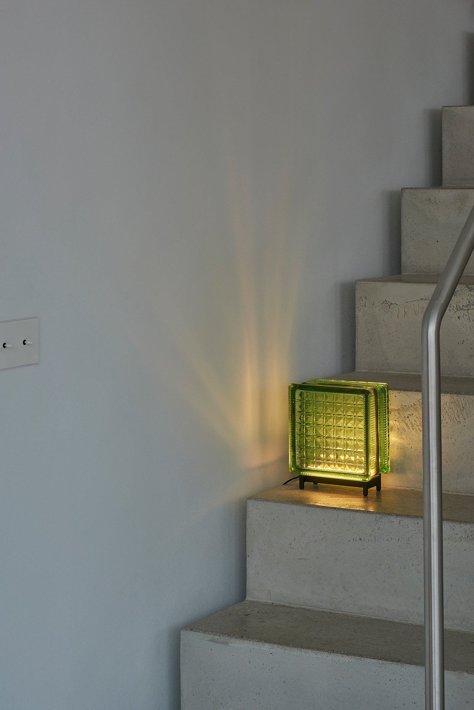 Rich Green Lamp 01 / INP